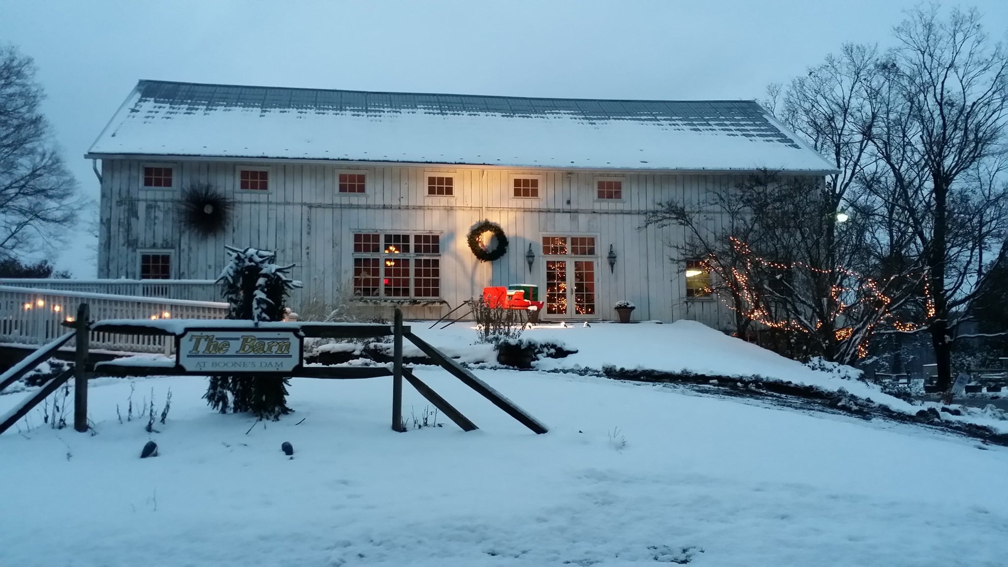 The Barn At Boones Dam Has a Rustic Wedding Venue in Bloomsburg, PA 17815